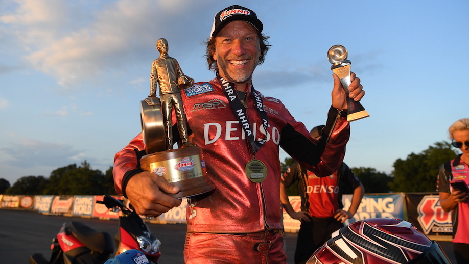 Matt Smith dials up something special to race past Steve Johnson for ...