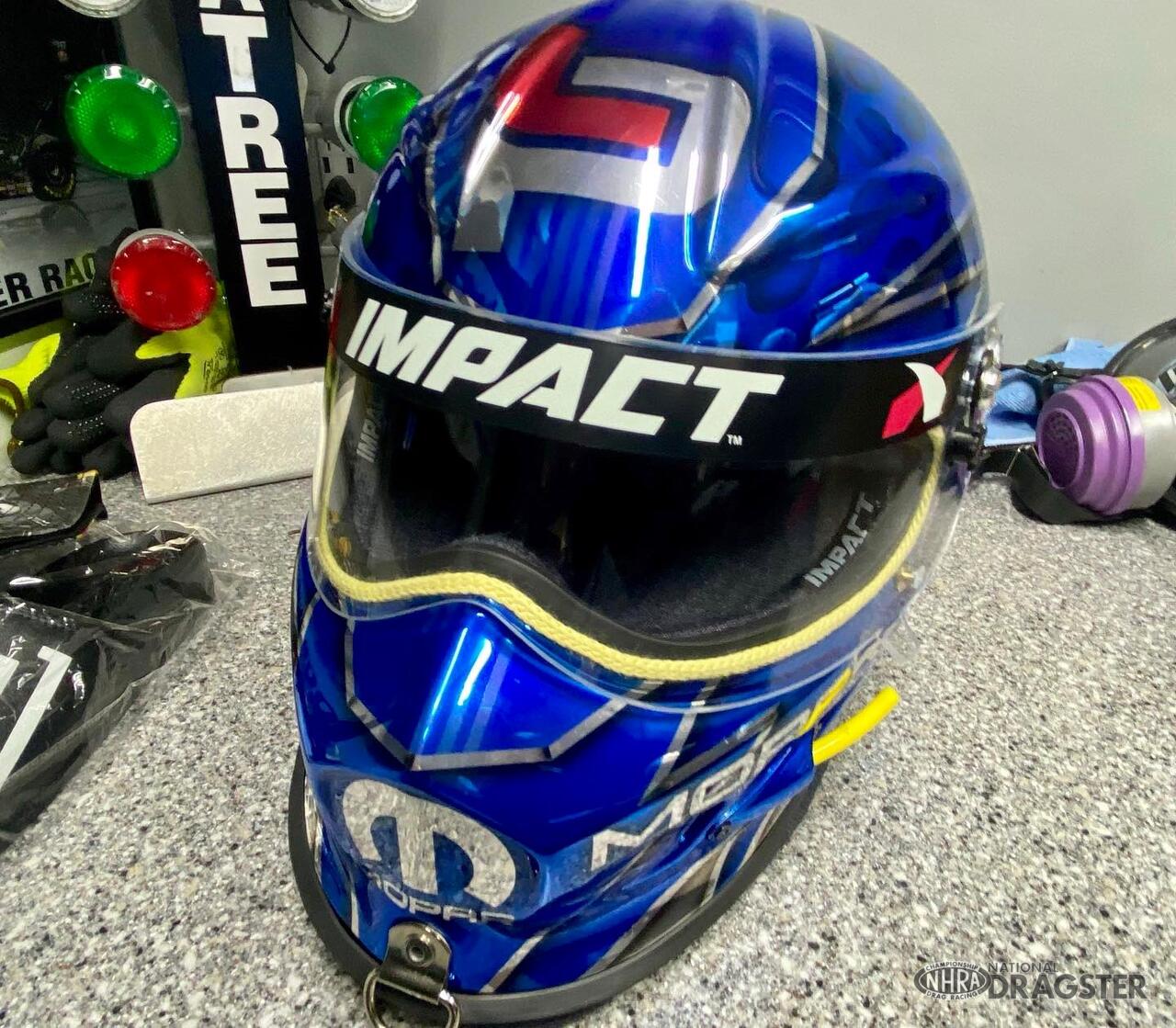 Check out Leah Pruett's brand new Mopar helmet | NHRA