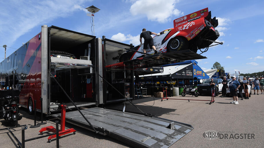 Photo Gallery: A very different Thursday at Gainesville Raceway | NHRA