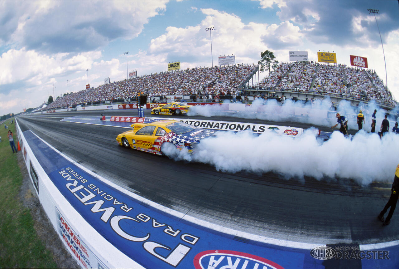Photo feature: A focus on Burnouts | NHRA