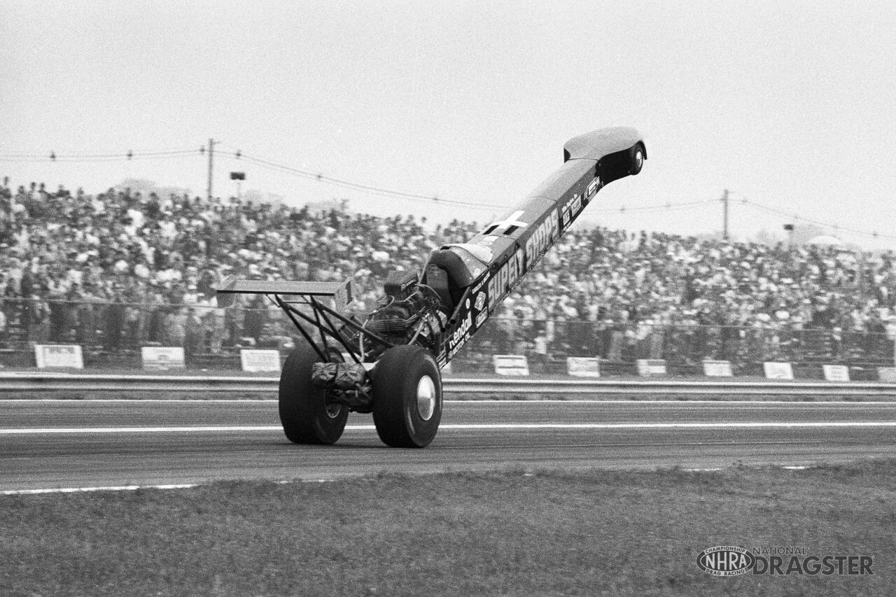 Focus On: Wheelstands | NHRA