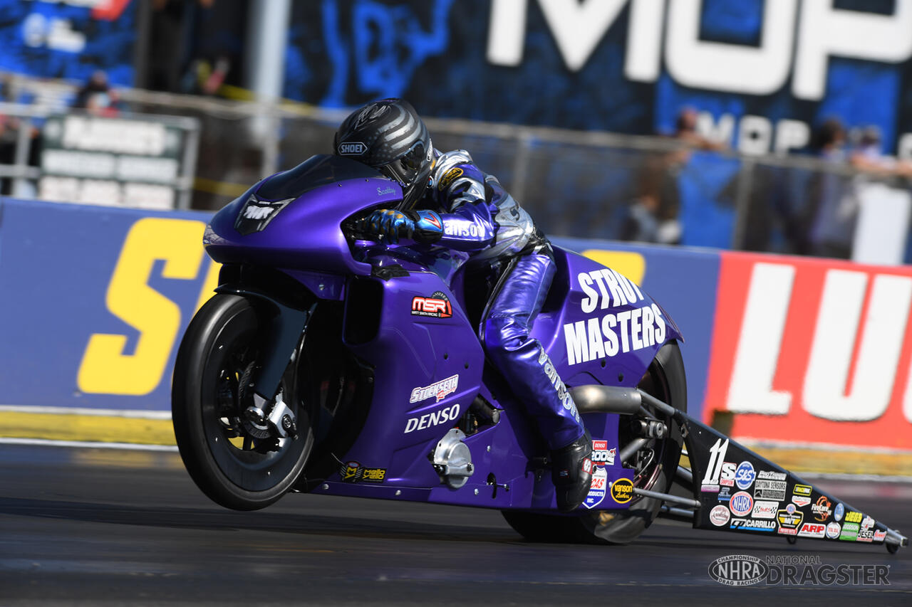 Dodge NHRA Indy Nationals Saturday gallery | NHRA
