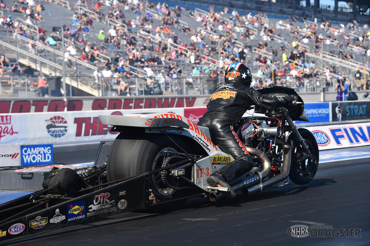 Dodge NHRA Finals presented by Pennzoil Saturday photo gallery | NHRA