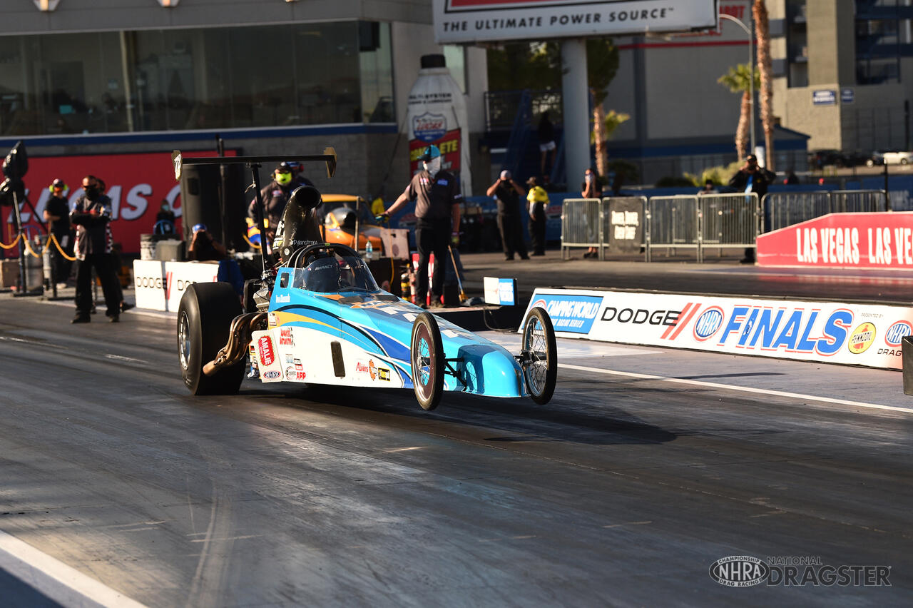 Dodge NHRA Finals presented by Pennzoil Saturday photo gallery | NHRA