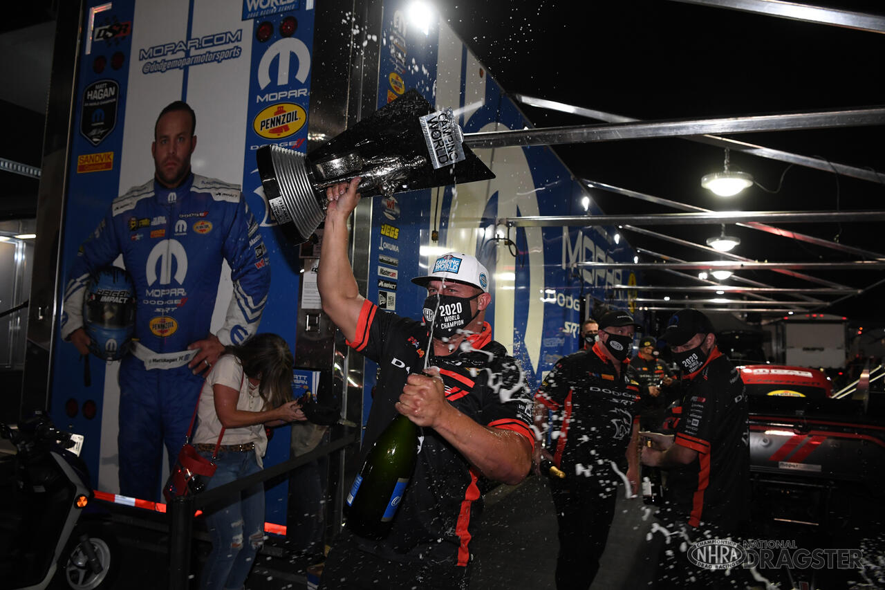Let the champagne flow: Pit-area champ celebrations put a capper on ...