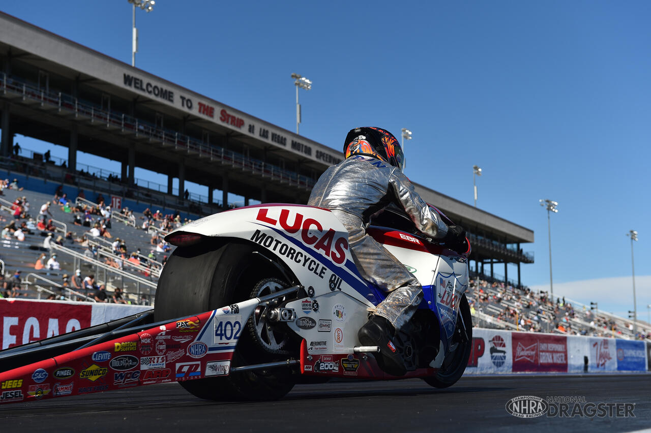 Dodge NHRA Finals presented by Pennzoil Sunday photo gallery | NHRA