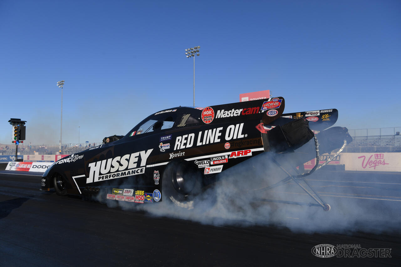 Dodge NHRA Finals presented by Pennzoil Sunday photo gallery | NHRA