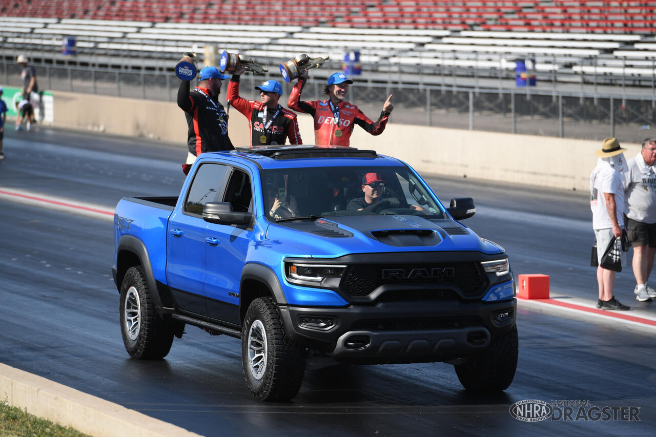 Dodge//SRT Mile-High NHRA Nationals Sunday photo gallery | NHRA