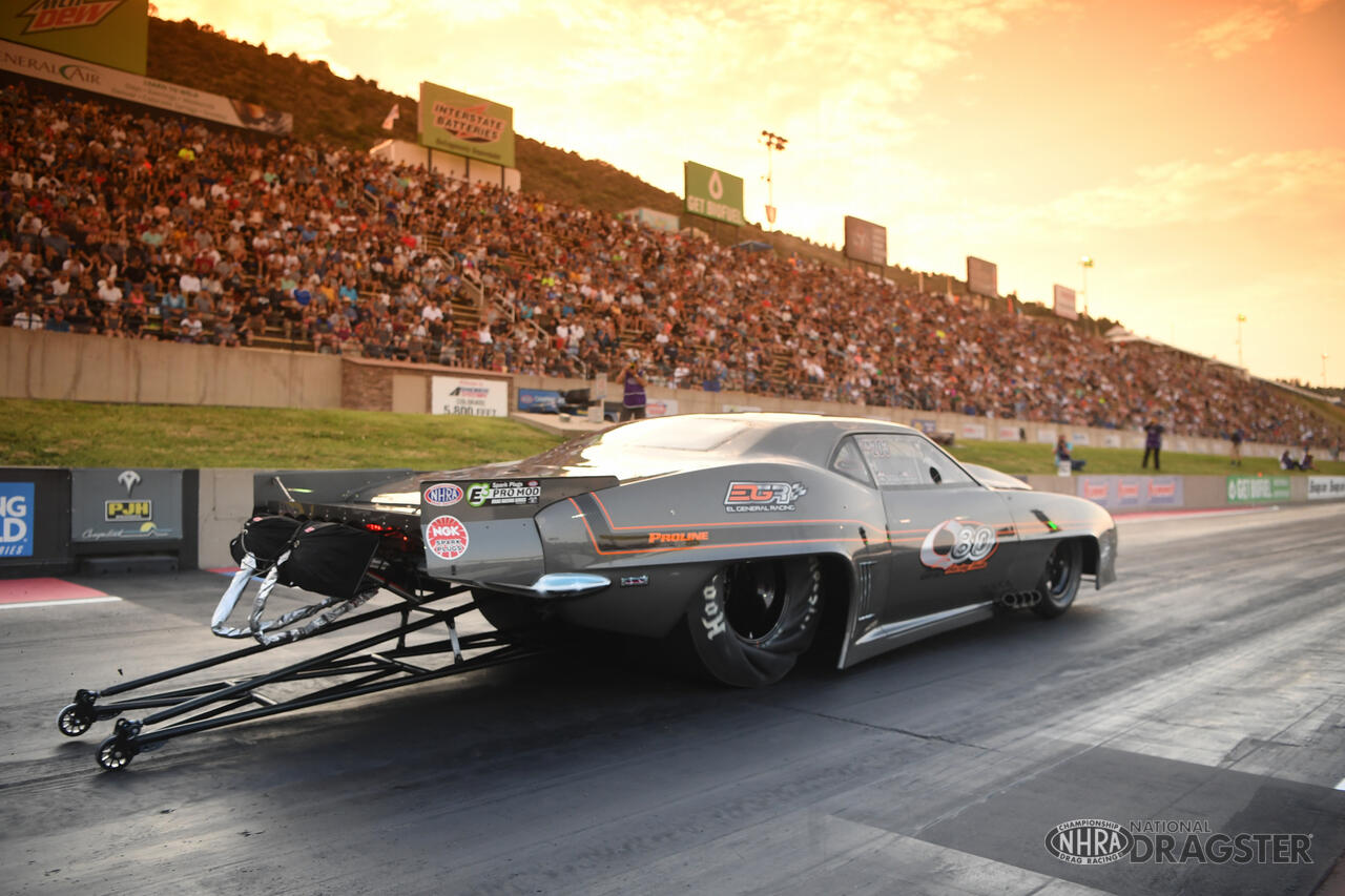 Dodge//SRT Mile-High NHRA Nationals Friday photo gallery | NHRA