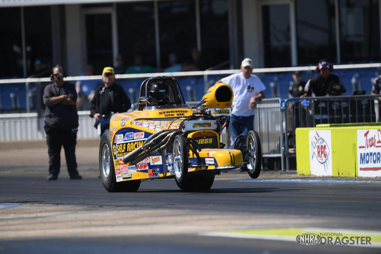 Texas NHRA FallNationals Friday photo gallery | NHRA