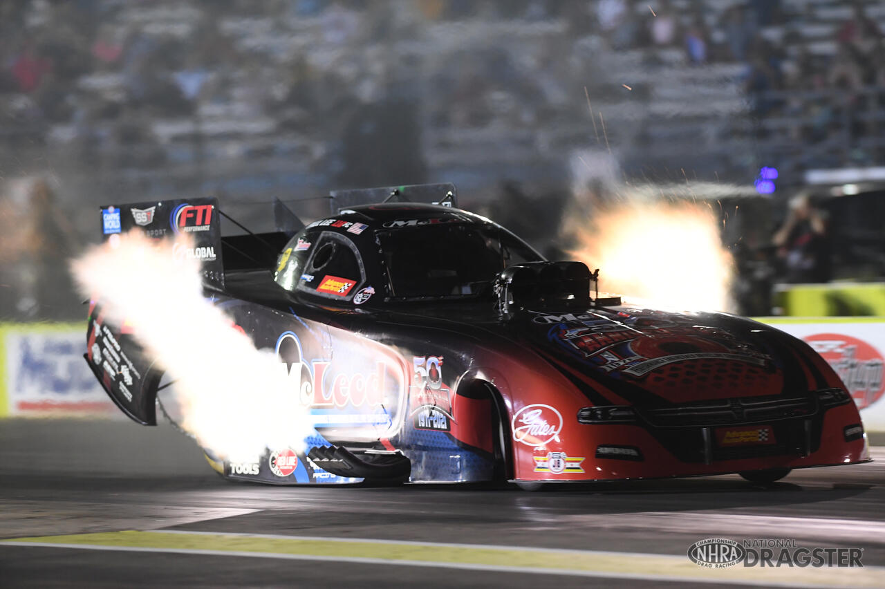 Texas NHRA FallNationals Friday photo gallery | NHRA