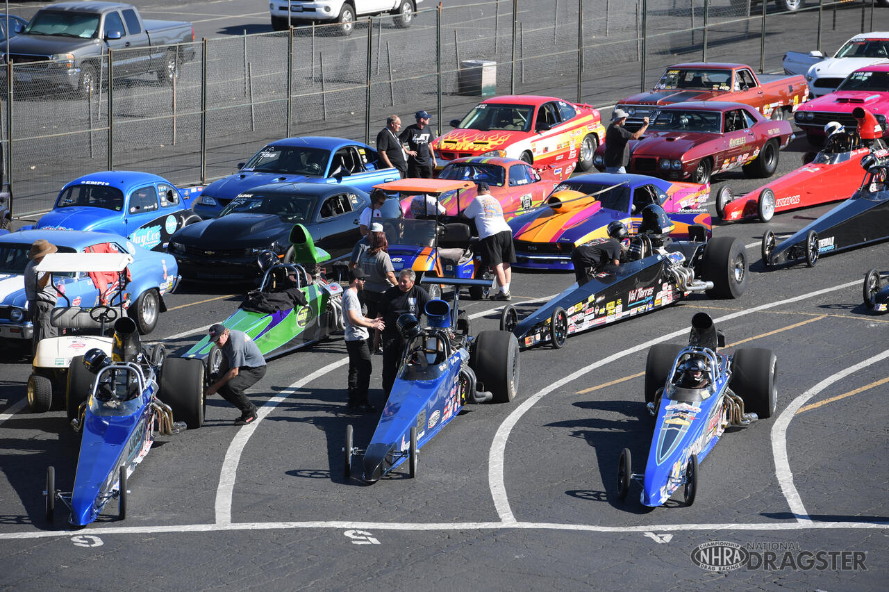 Auto Club NHRA Finals Friday photo gallery | NHRA