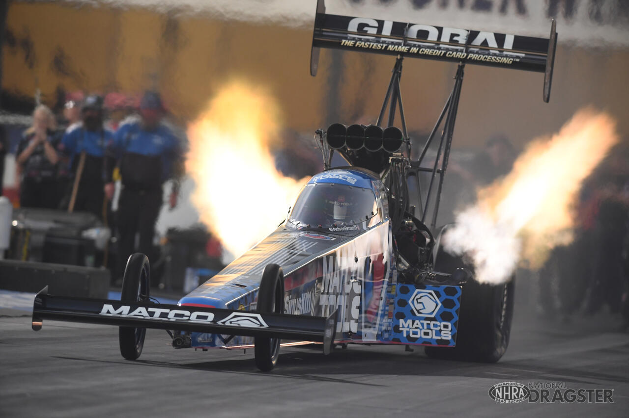 Auto Club NHRA Finals Friday photo gallery | NHRA
