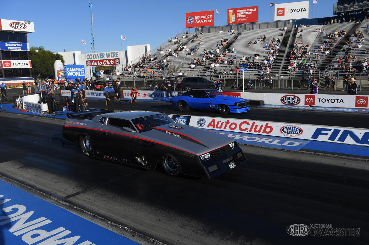 Auto Club NHRA Finals Friday photo gallery | NHRA
