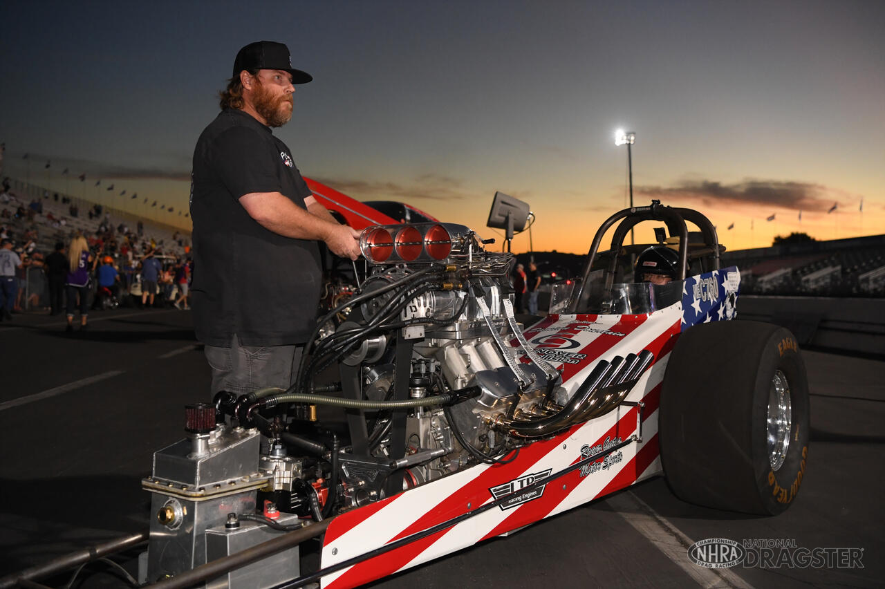 Auto Club NHRA Finals Friday photo gallery | NHRA