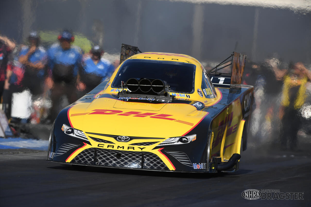 Auto Club NHRA Finals Saturday photo gallery | NHRA