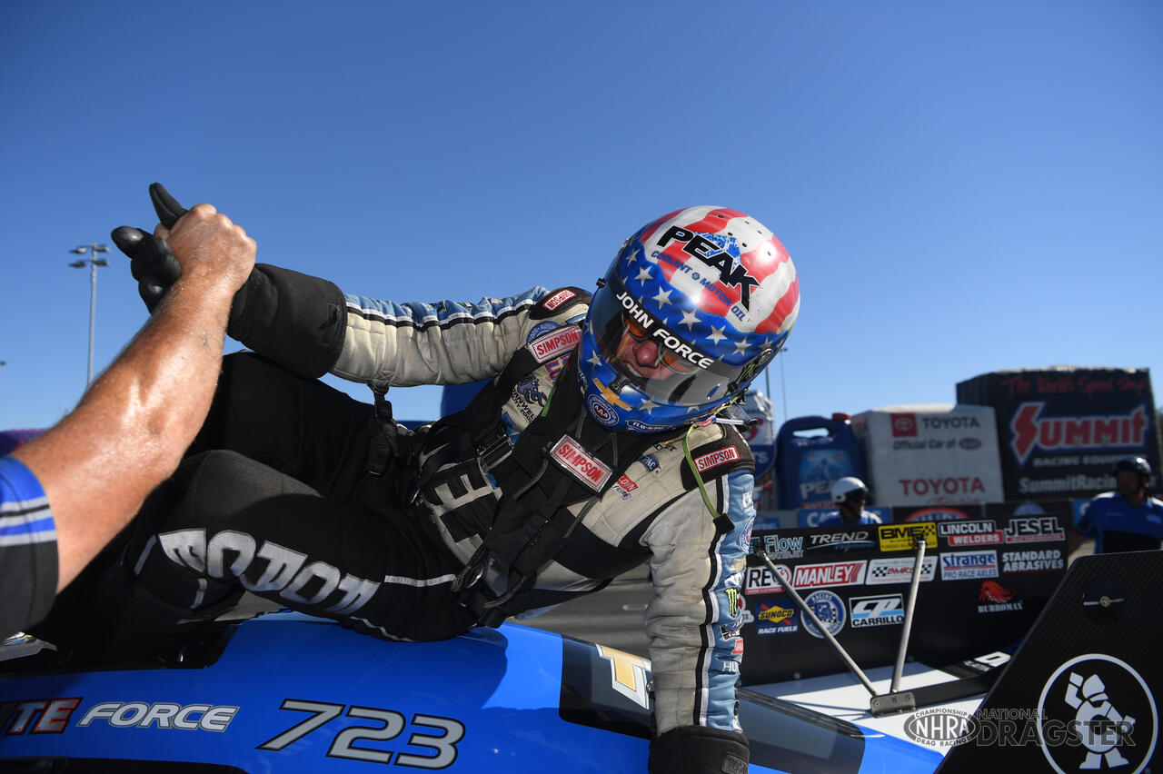 Auto Club NHRA Finals Sunday photo gallery | NHRA