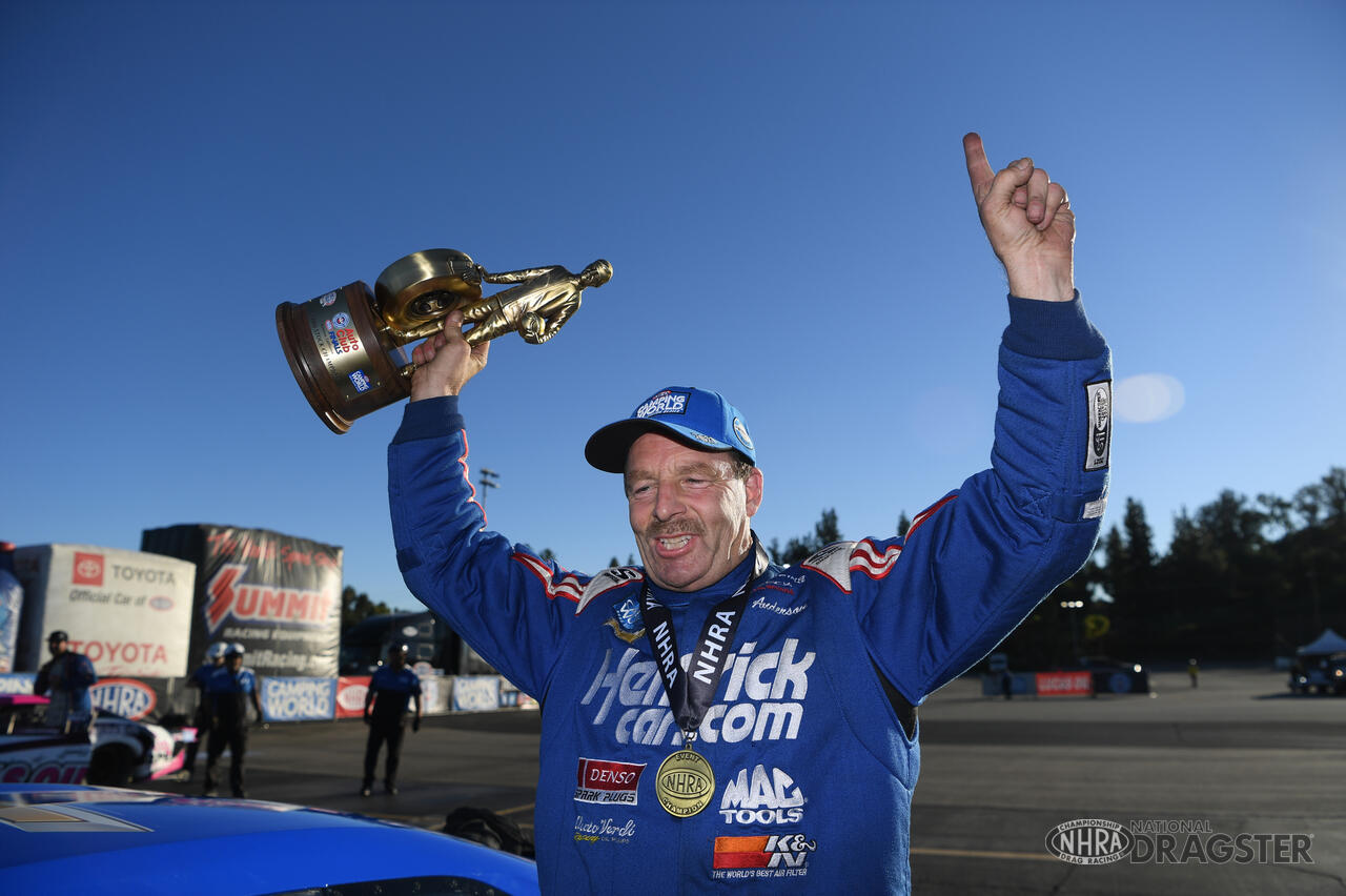 Auto Club NHRA Finals Sunday photo gallery | NHRA
