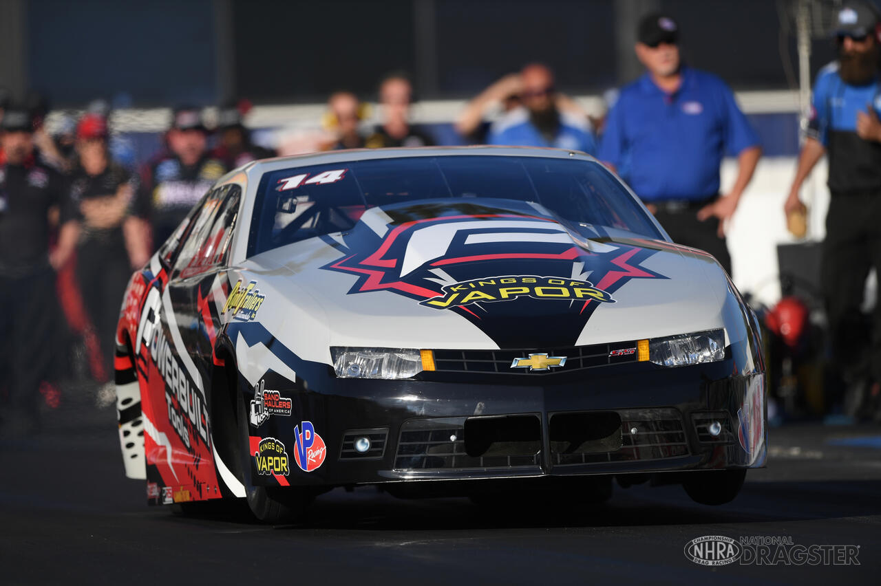 Lucas Oil NHRA Winternationals Friday photo gallery | NHRA