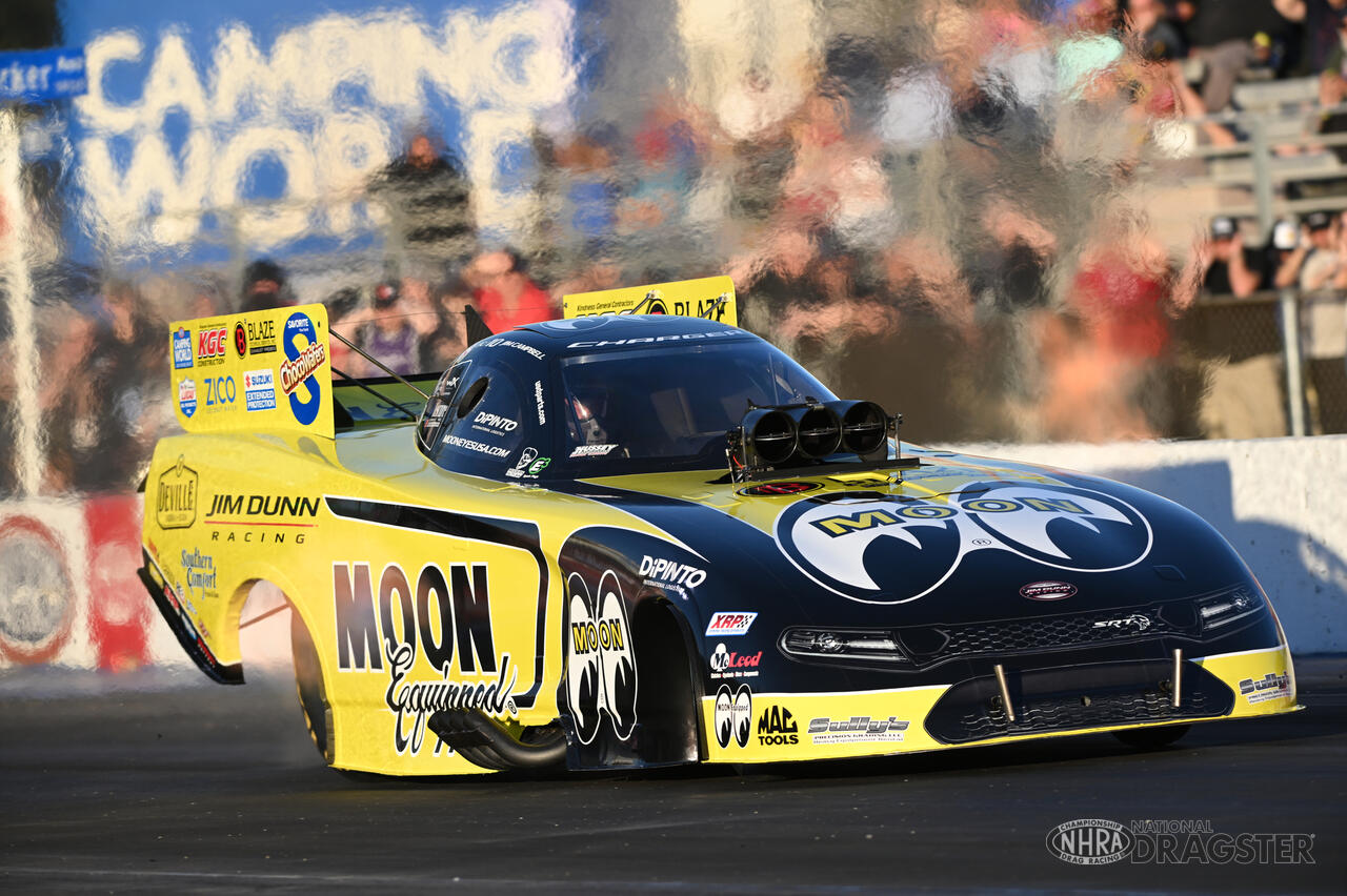 Lucas Oil NHRA Winternationals Friday photo gallery | NHRA