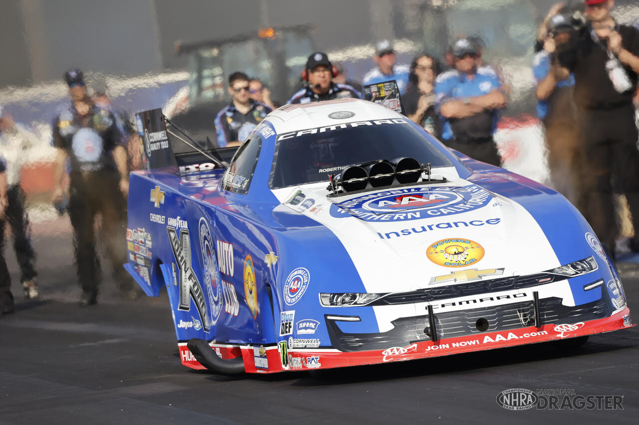 Lucas Oil NHRA Winternationals Sunday photo gallery | NHRA