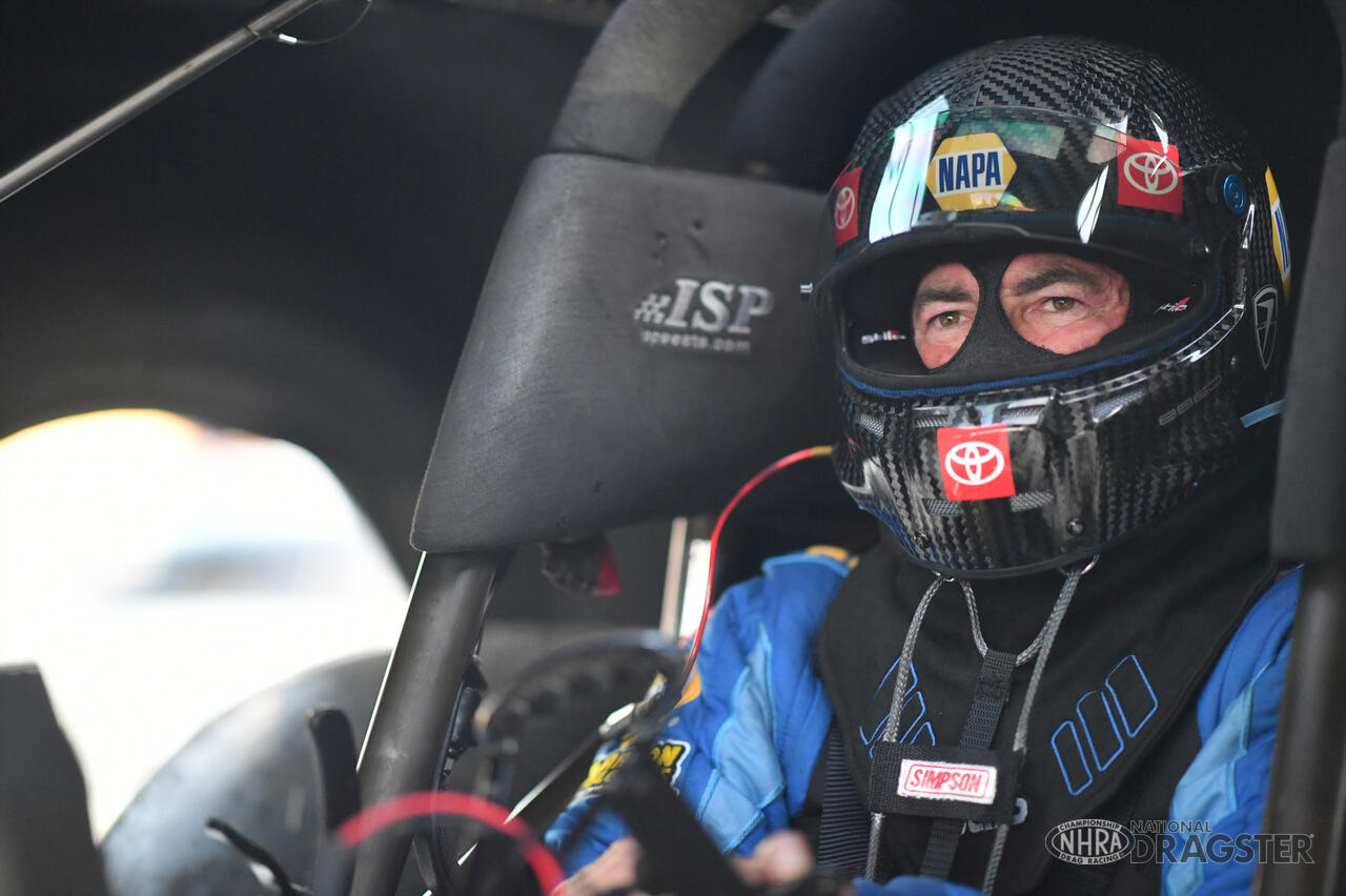 Virginia NHRA Nationals Sunday photo gallery | NHRA