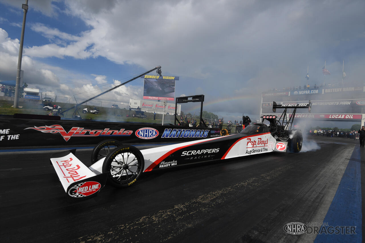Virginia NHRA Nationals Friday photo gallery | NHRA