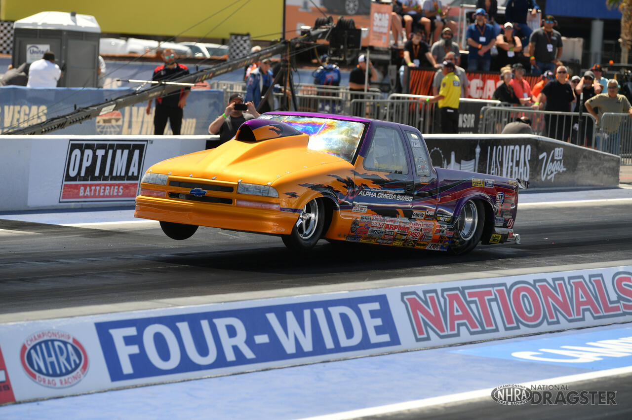 NHRA Four-Wide Nationals Saturday photo gallery | NHRA