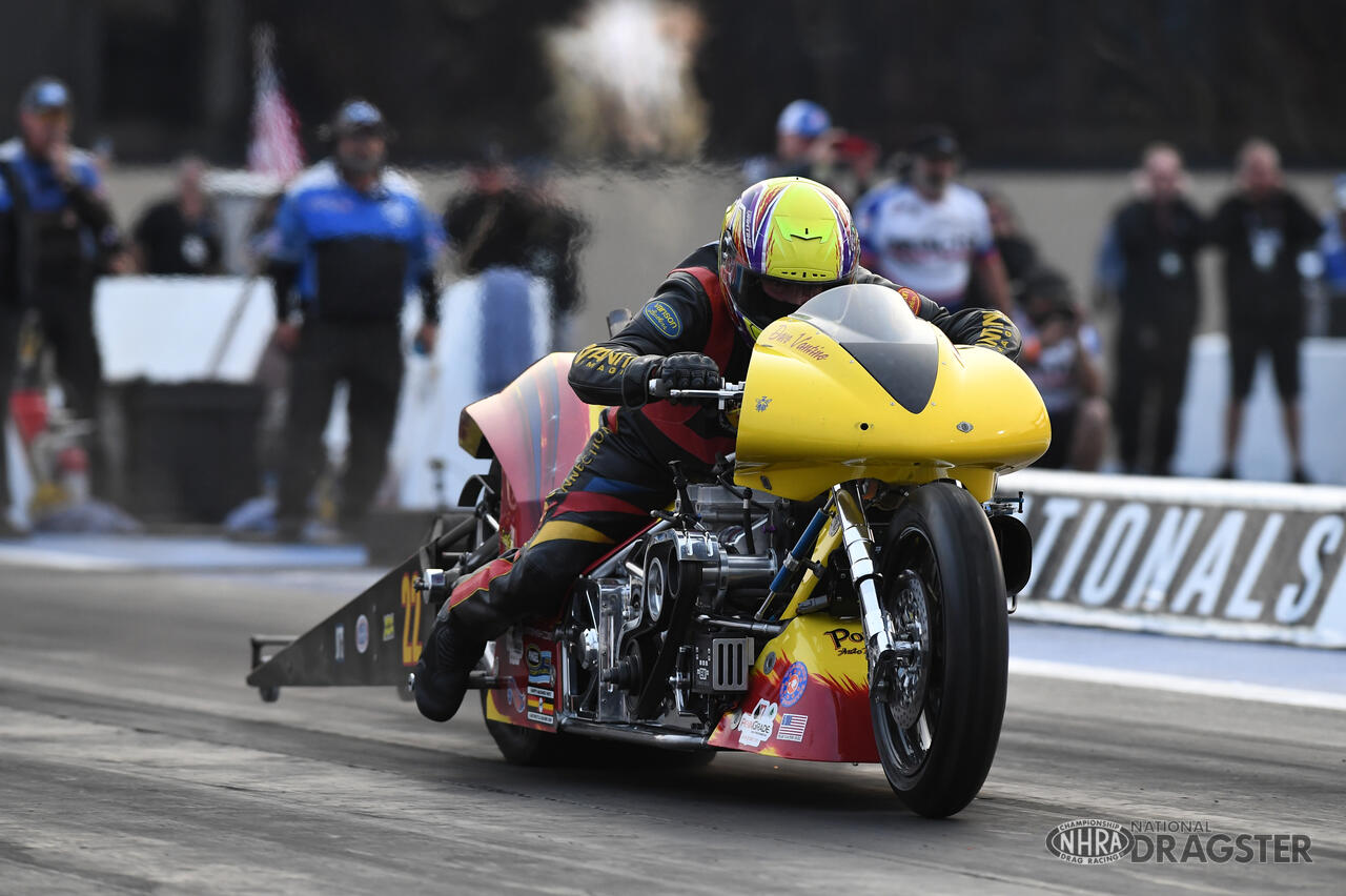 Gerber Collision & Glass Route 66 NHRA Nationals Friday photo gallery ...