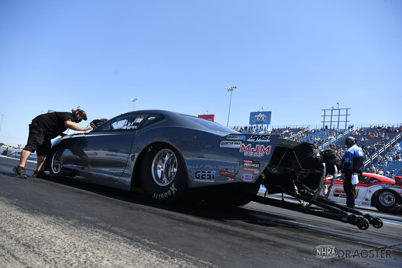 Gerber Collision & Glass Route 66 NHRA Nationals Sunday photo gallery ...