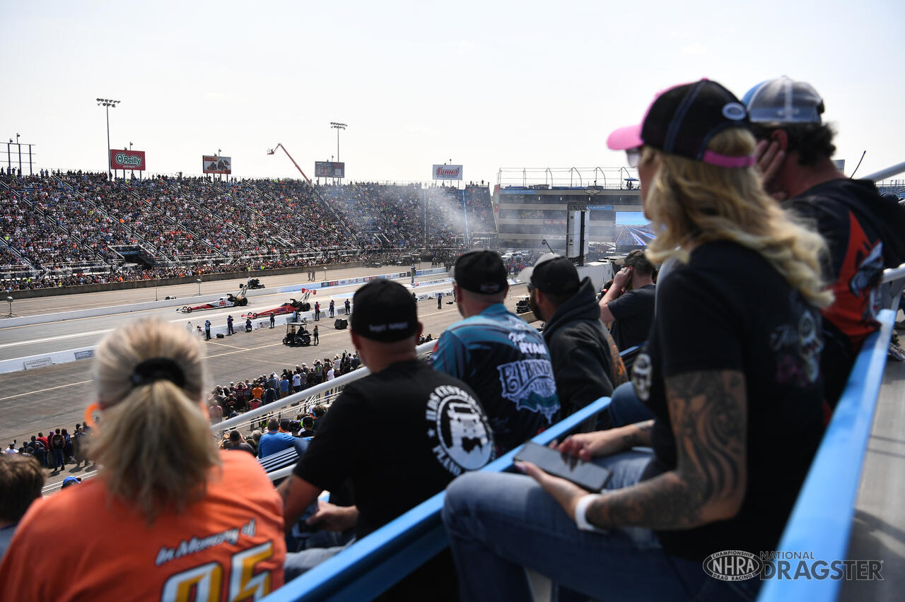 Gerber Collision & Glass Route 66 NHRA Nationals Saturday photo gallery ...