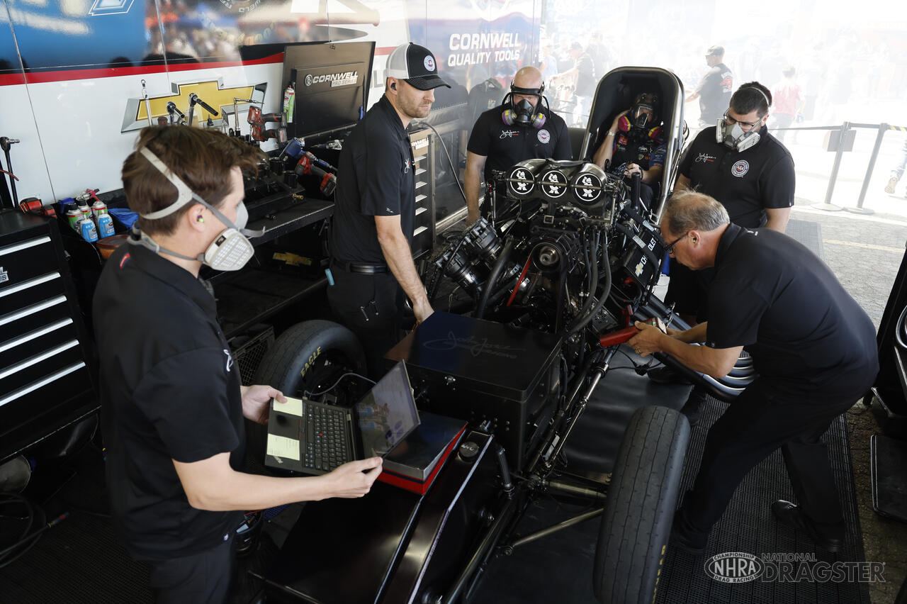 Lucas Oil NHRA Winternationals Saturday photo gallery | NHRA