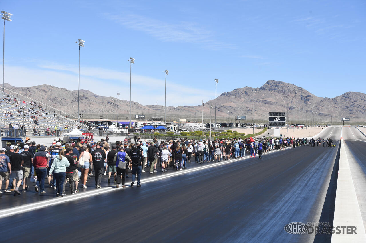 NHRA 4-Wide Nationals Sunday photo gallery | NHRA
