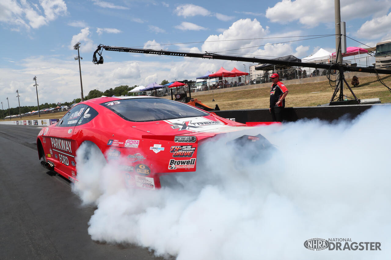 PlayNHRA Virginia Nationals Sunday photo gallery | NHRA