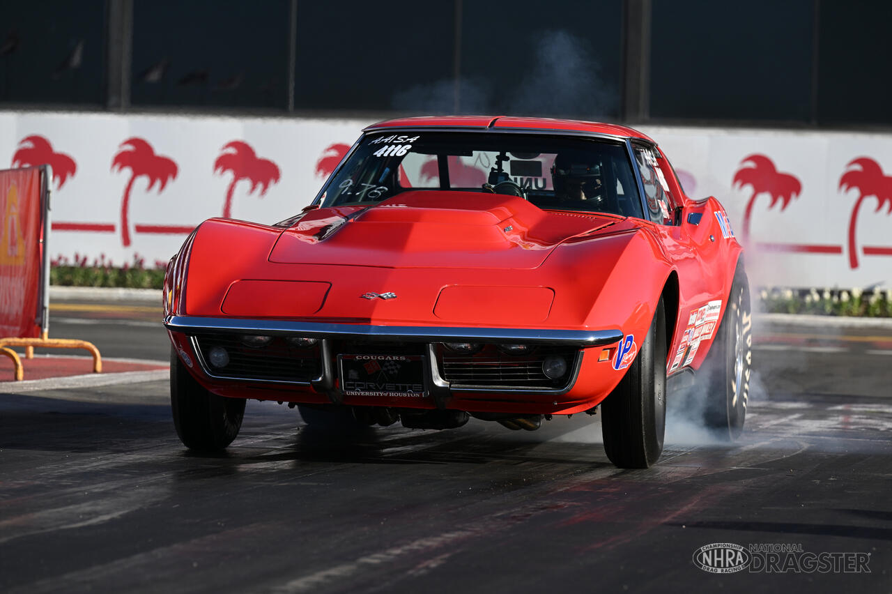 In-N-Out Burger NHRA Finals Saturday photo gallery | NHRA