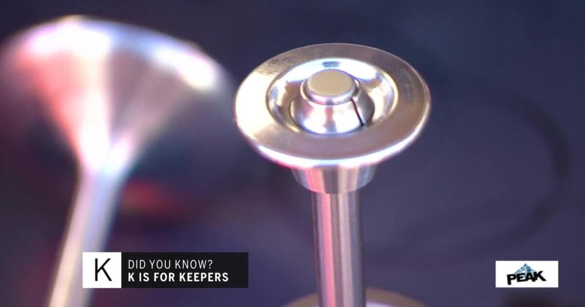 The Hemi valvetrain in a nitro engine.mp4