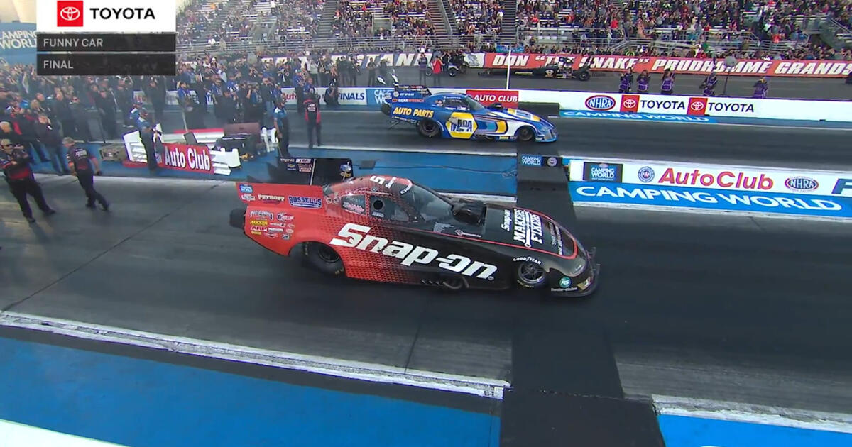 Cruz Pedregon wins Funny Car at the 2022 Auto Club NHRA Finals